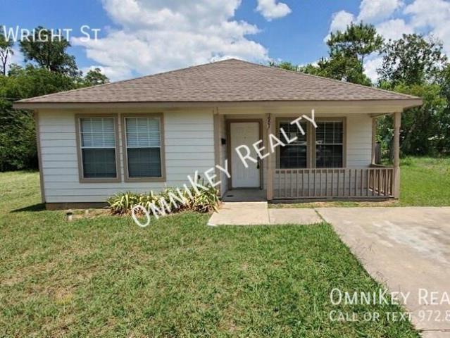 1901 Wright St, 3 beds, 2 full baths