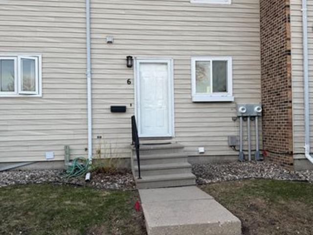 1901 24th Ave S Apt 6, Grand Forks, ND 58201