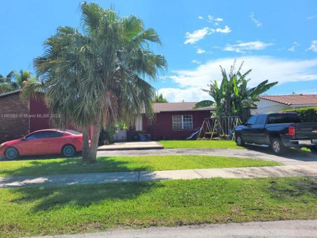 19023 96th Ave SW, Cutler Bay, FL 33157