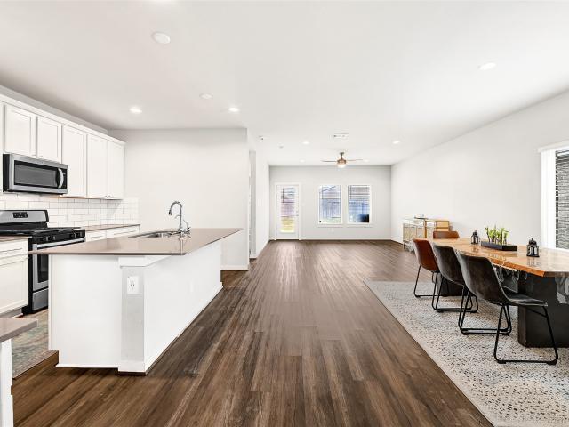 19027 Denstone Cliff Way