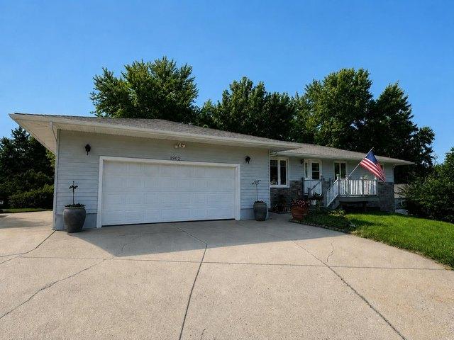 1902 Maurer Dr, Norfolk, NE 68701