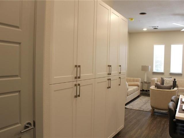 1902 Moser Avenue # 8B