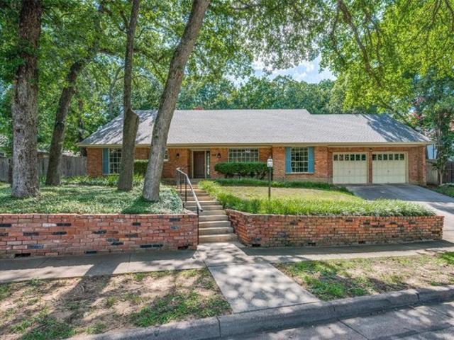 1902 Mossy Oak St, Arlington, TX 76012