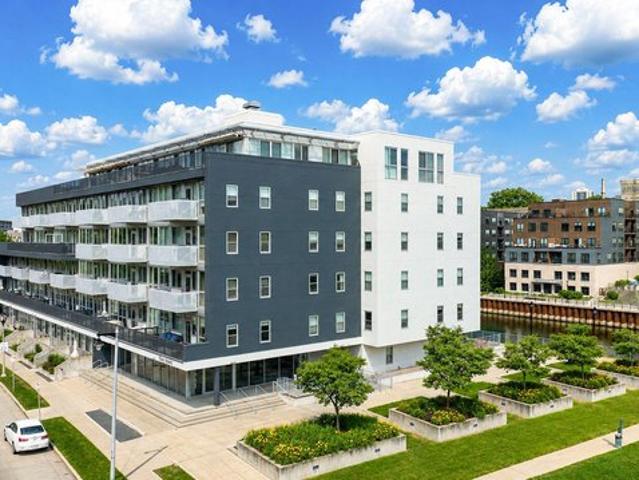 1902 N Commerce St Apt 304, Milwaukee, WI 53212
