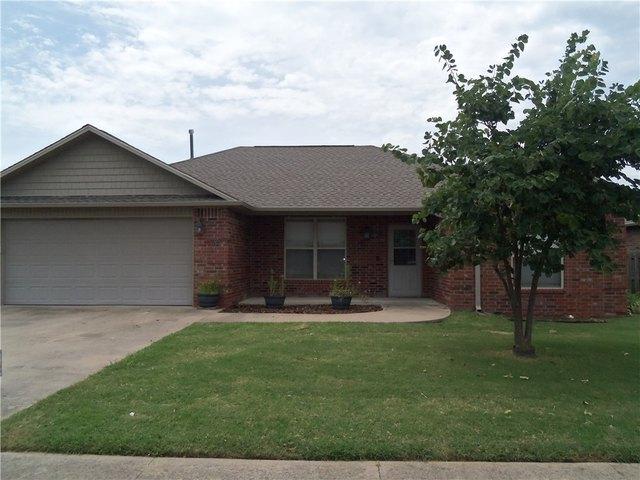 1902 N Messick Ct, Siloam Springs, AR 72761