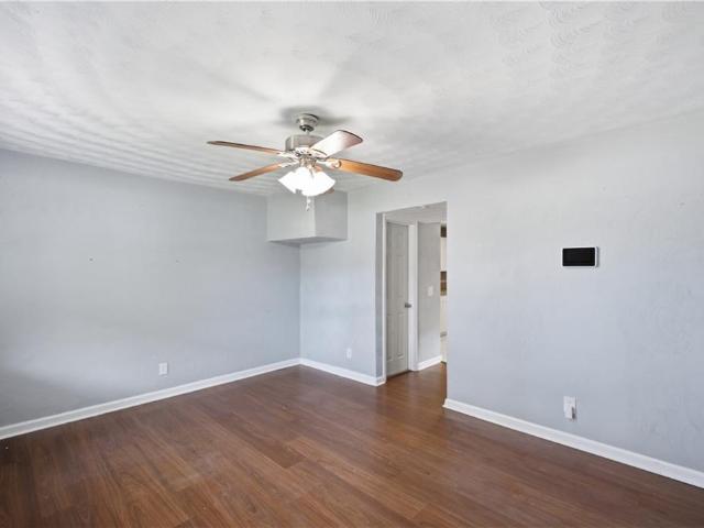 1902 Bay AVE