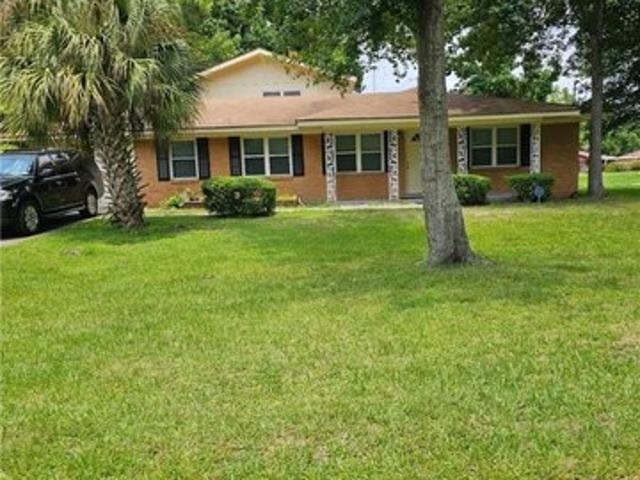 1902 Champion St, Savannah, GA 31405