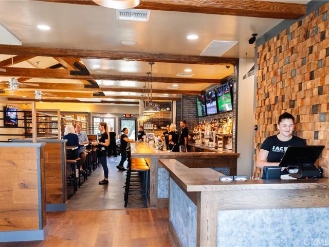 1902 Creston Road 9