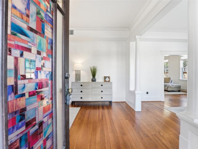 1902 Driscoll St, Houston, TX 77019 | MLS #37698 | Compass