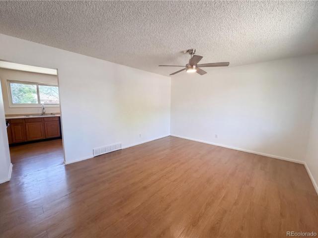 1902 E 116th Place
