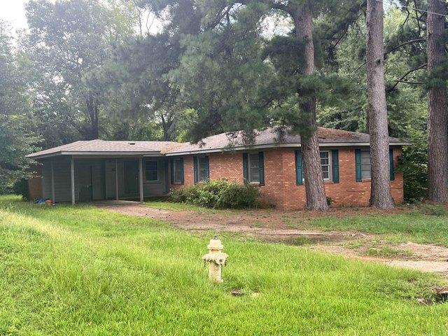 1902 Imperial Dr, Longview, TX 75604