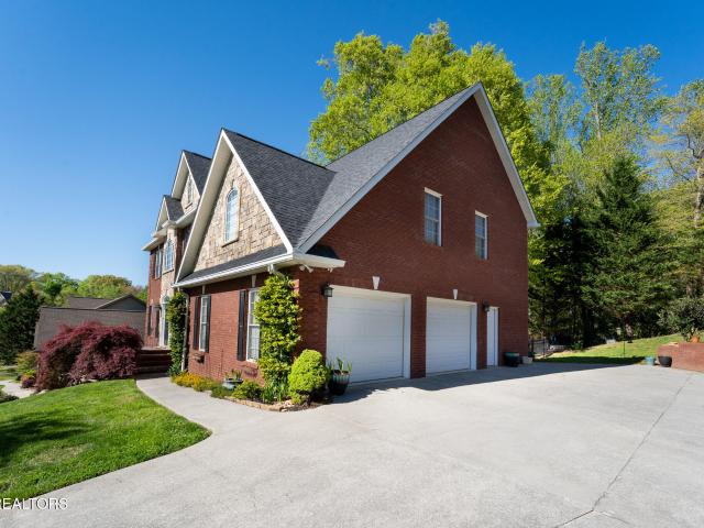 1902 Kelton Lane
