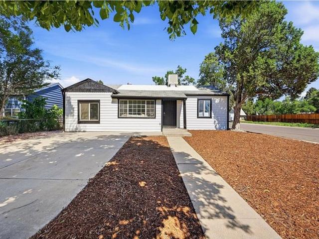 1902 Kenton St, Aurora, CO 80010