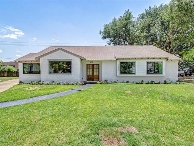 1902 Knoboak Cir, Houston, TX 77080