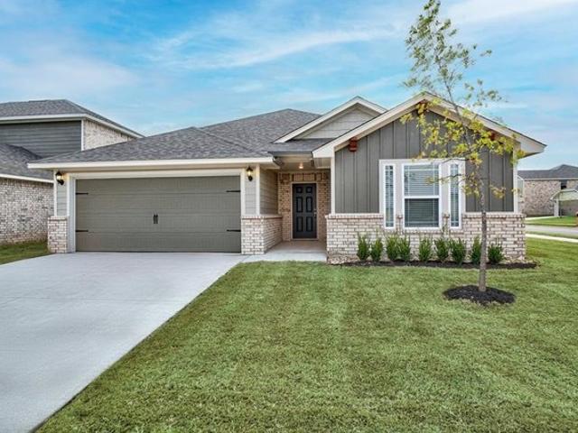 1902 Palmatum Rd, El Reno, OK 73036
