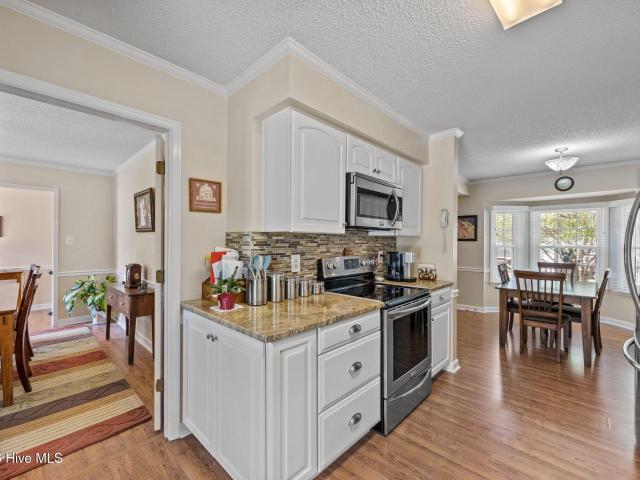 1902 Pinetree Drive