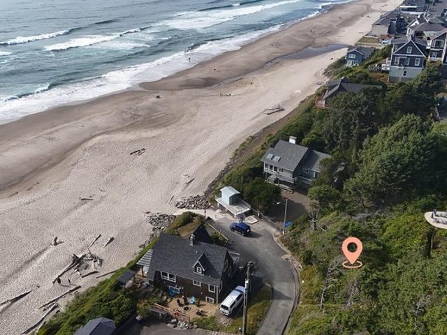 1902 SW Anchor Ct, Lincoln City, OR 97367