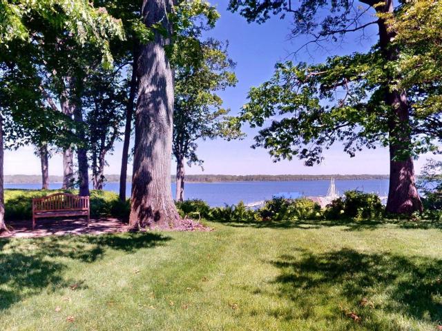1902 S SHORE Drive