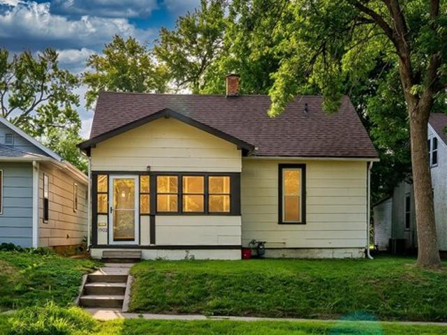 1902 S Spring Ave, Sioux Falls, SD 57105