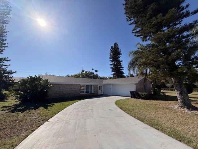 1902 SE Gena Rd, Port Saint Lucie, FL 34952