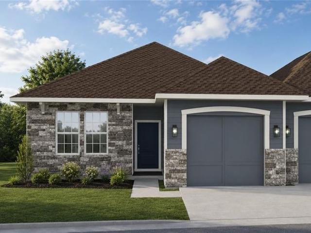 1902 Shellbark St, Raymore, MO 64083