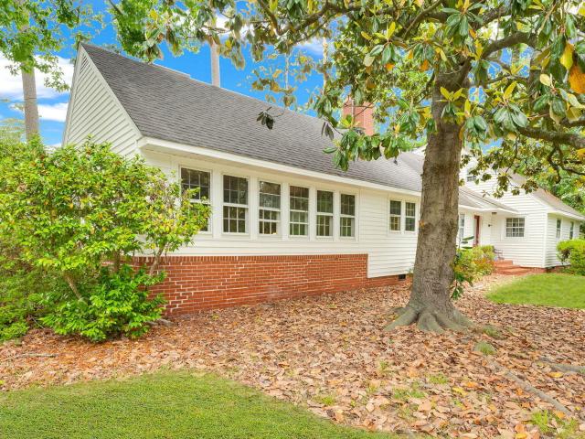 1902 Sherwood Drive