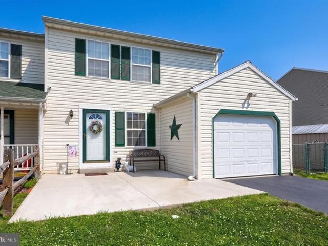1902 Wyatt Cir, Dover, PA 17315