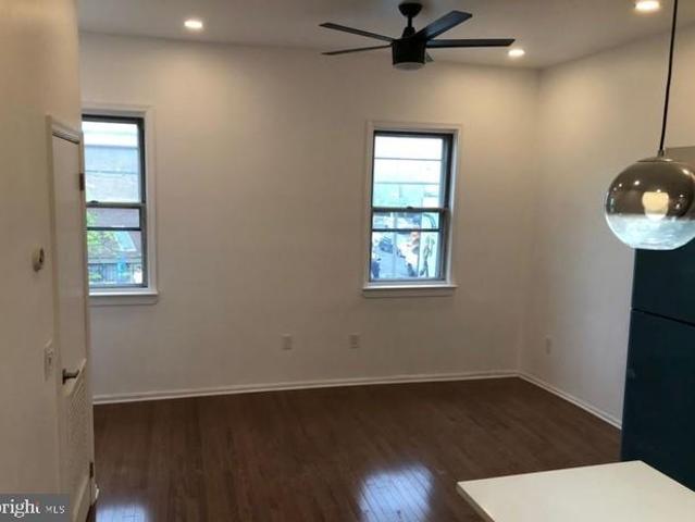 1902 W Girard Avenue # 2F