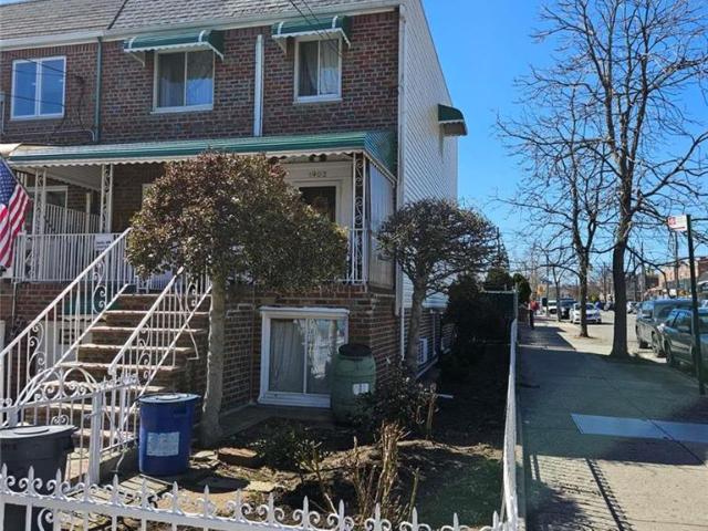 1902 West 11th Street | Compass