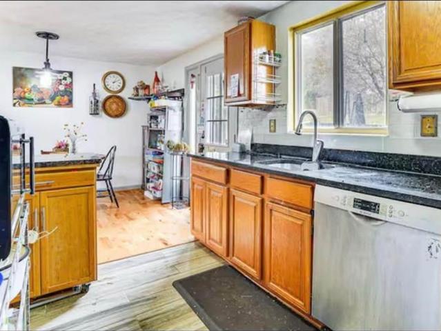 19030 Partridge Wood Dr, Germantown, MD 20874