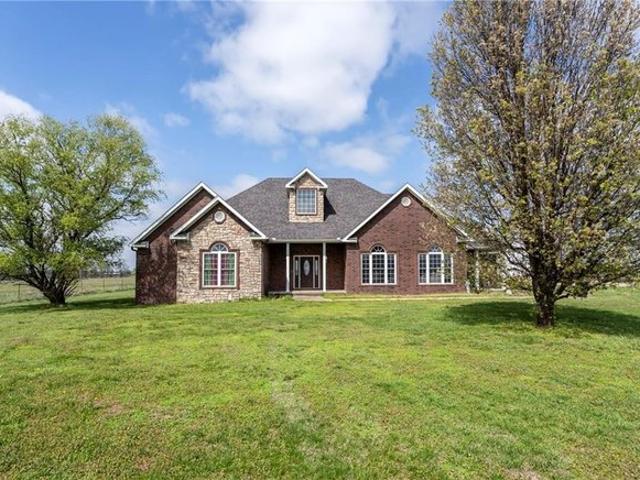 19030 Shady Grove Rd, Siloam Springs, AR 72761