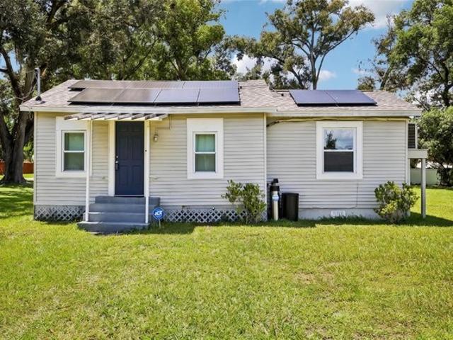 1903 N Barnes St, Plant City, FL 33563