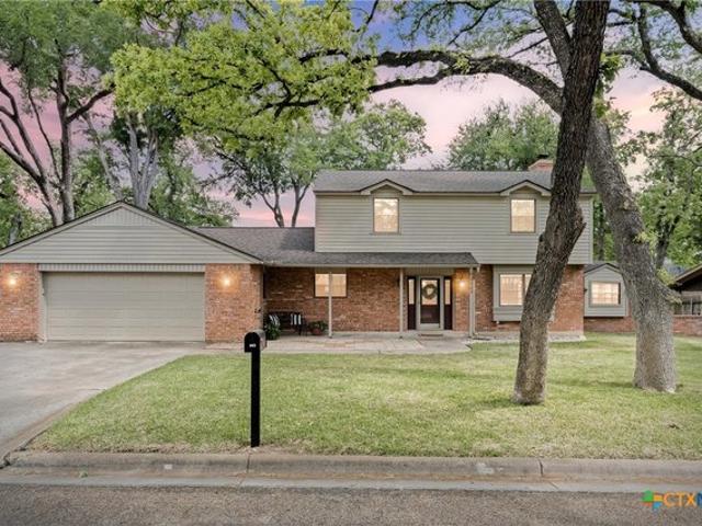 1903 N Harding Ave, Cameron, TX 76520