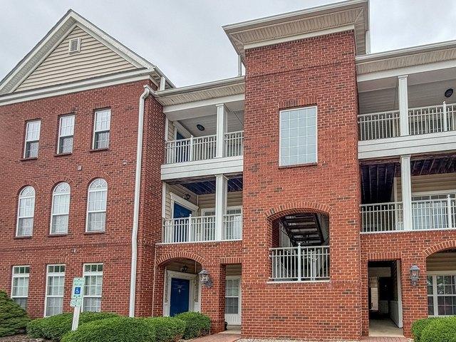 1903 N Lincoln Ave Apt 220, Urbana, IL 61801