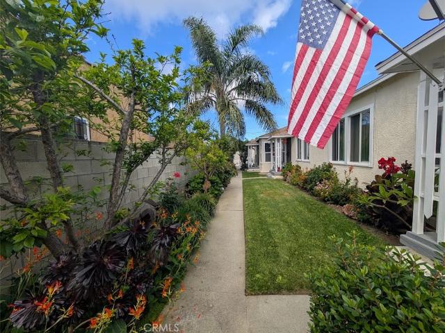 1903 Cabrillo Ave, Unit C, Torrance, CA 90501 | MLS #SR26078 | Compass