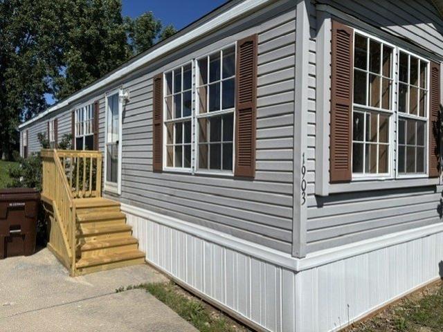 1903 Eagle Ct, Potterville, MI 48876