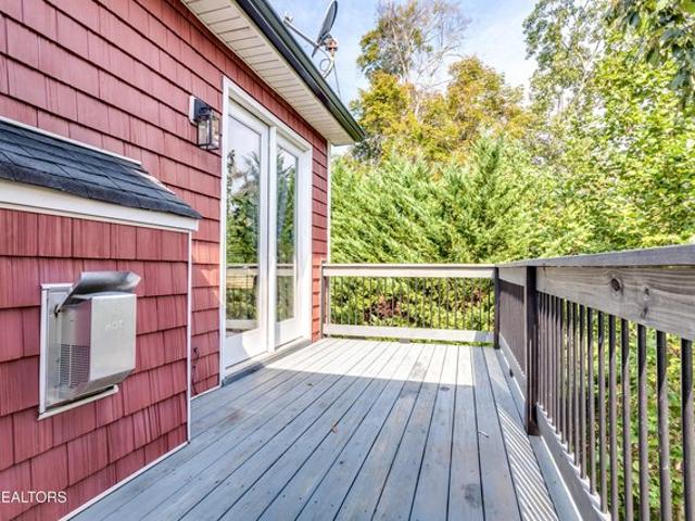 1903 Hickory Pointe Ln, Maynardville, TN 37807