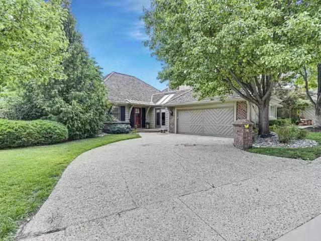 1903 Quail Run, Lawrence, KS 66047 649688192