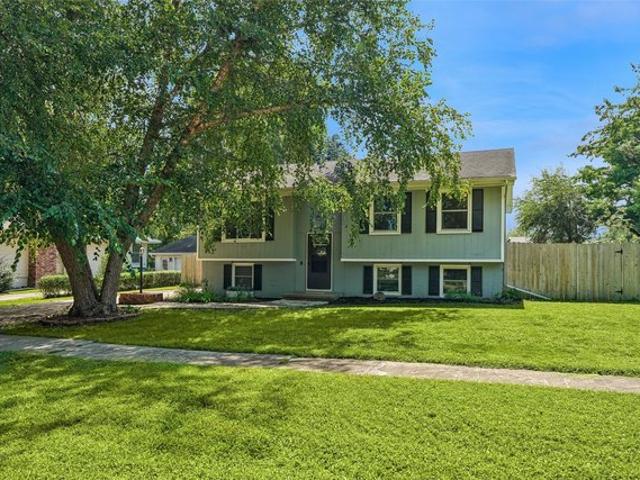 1903 W 5th Ave, Indianola, IA 50125