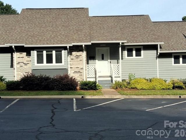1903 Wellington Hills Cir, Salisbury, NC 28147