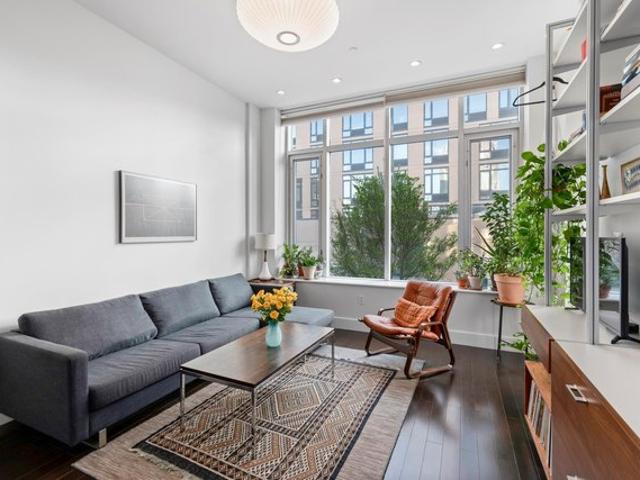 190 Conselyea St Apt 2B, Brooklyn, NY 11211