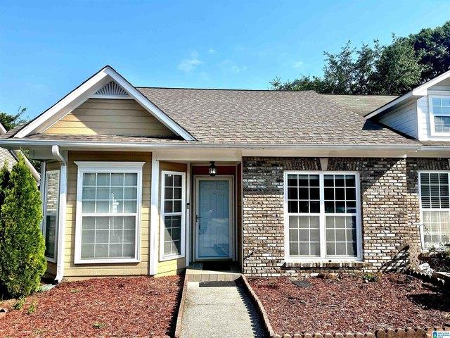 190 Chase Creek Cir, Pelham, AL 35124