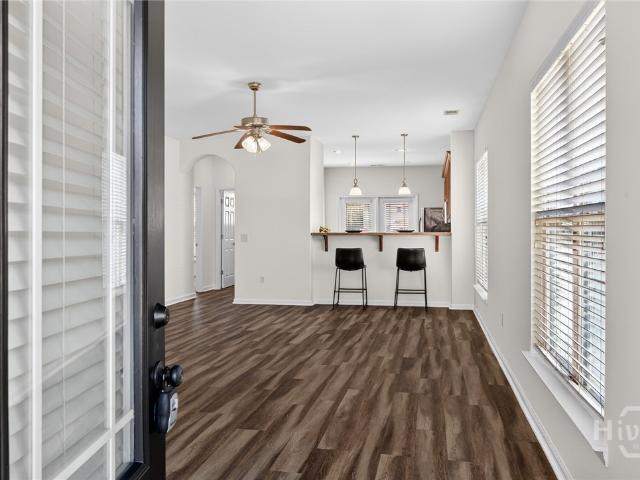 190 Chapel Lake S