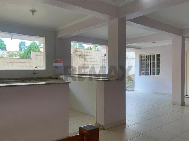190 Área Útil Apartamento Alugar, 3 Dormitórios localizado em Rua Paraná, 180, Vila Irene, São Roque, São Paulo, 18132110 | Brasil