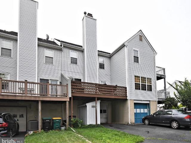 190 Barry Avenue