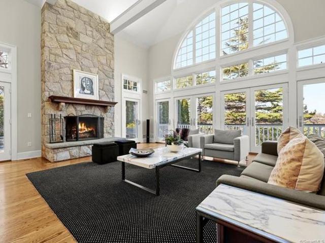 190 Byram Shore Rd, Greenwich, CT 06831