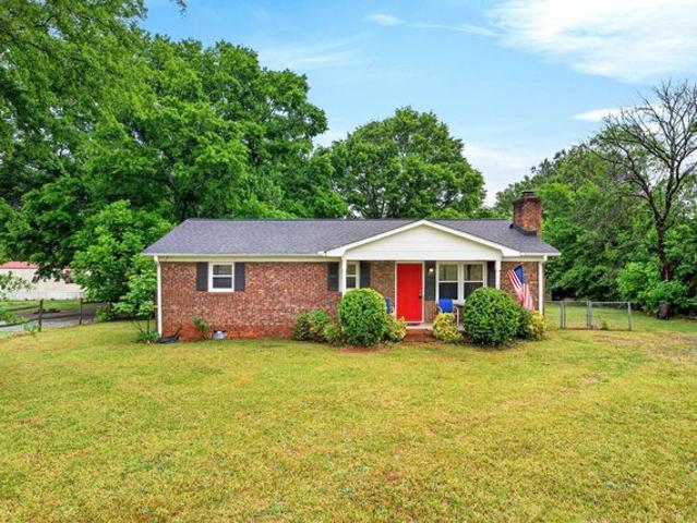 190 Goodjoin Rd, Campobello, SC 29322
