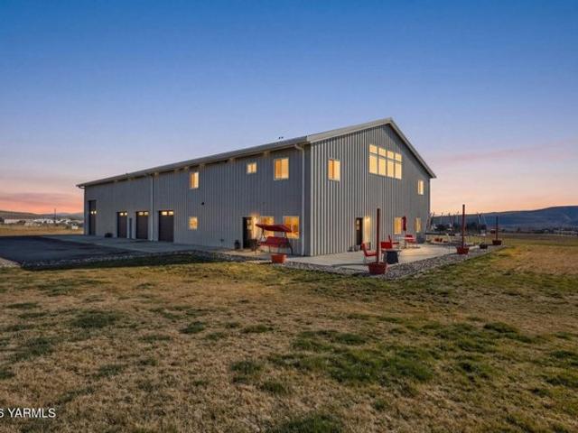 190 Gopher Rd, Selah, WA 98942