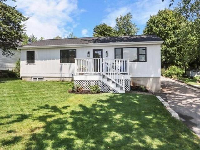 190 Dewey Ave, Fontana, WI 53125