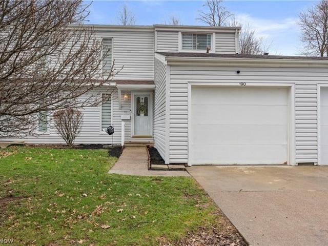 190 Deepwood Dr, Wadsworth, OH 44281